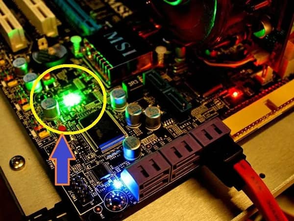 LED de Placa Base: Luces, Guía y Diagnóstico » Adictec